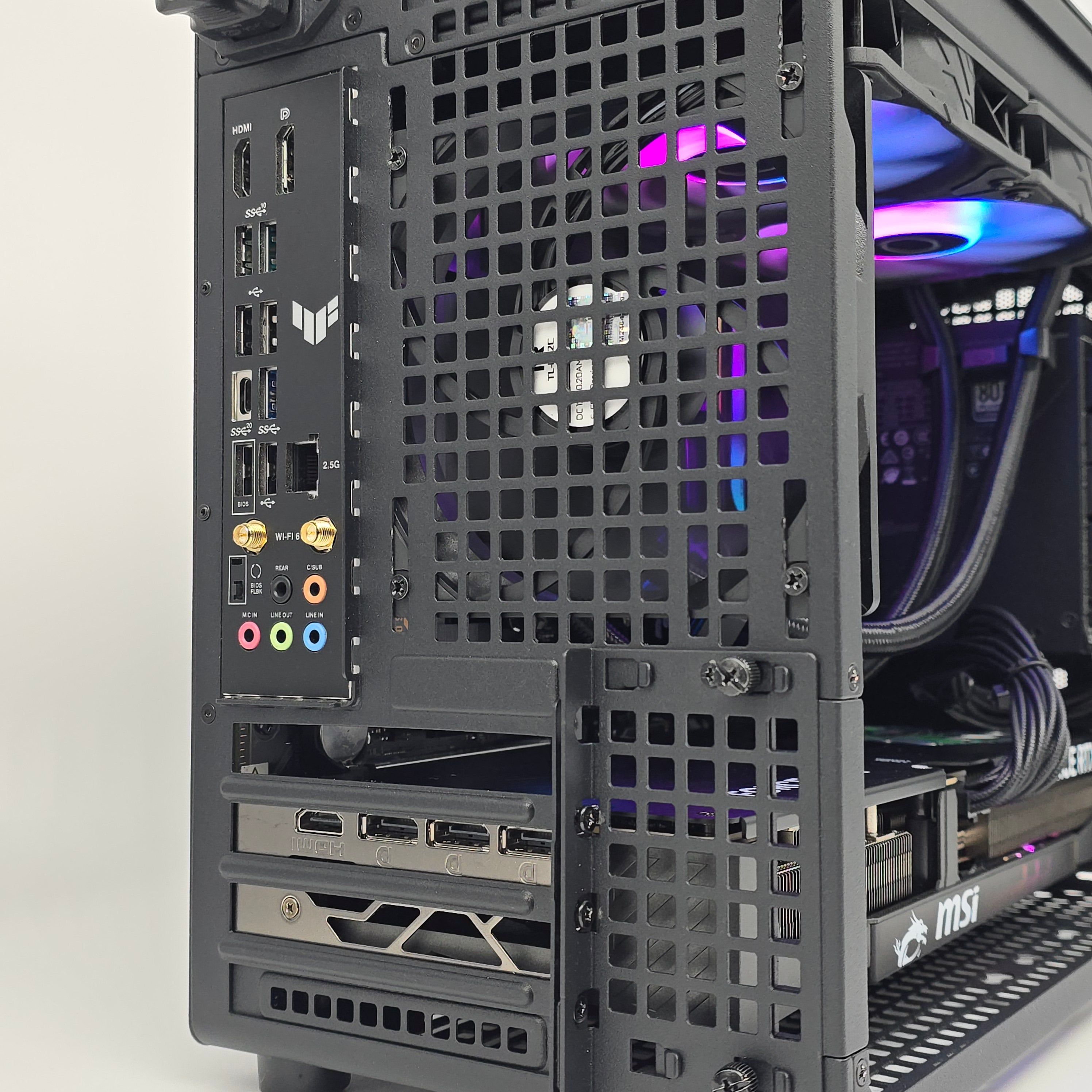 RTX 5080, 9800X3D, 64GB DDR5, 2TB NVMe, Custom Liquid Cooled Mini-ITX ...
