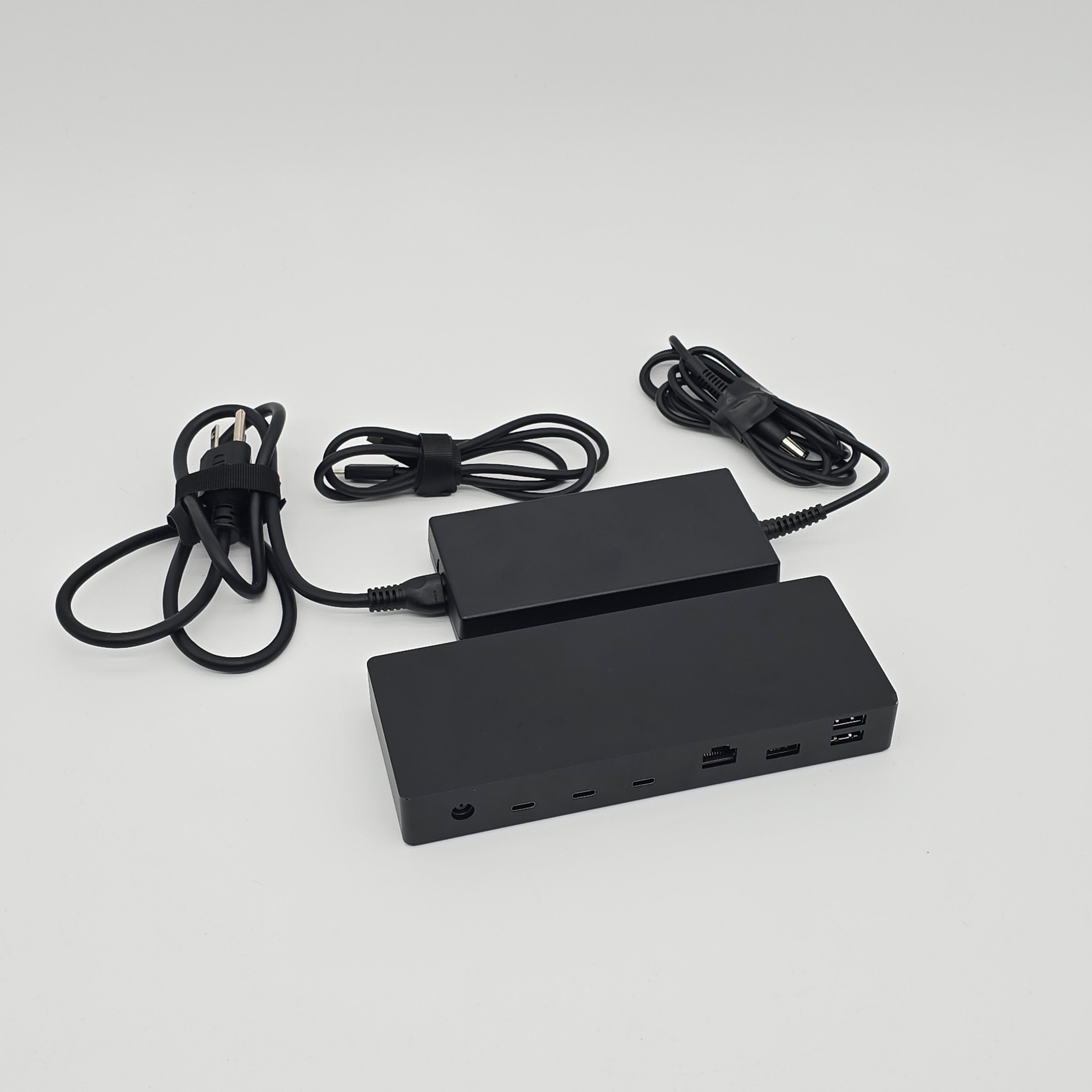 Razer Thunderbolt 4 Dock Chroma, RGB 10-Port 4K Gaming Dock, Black – MBPC