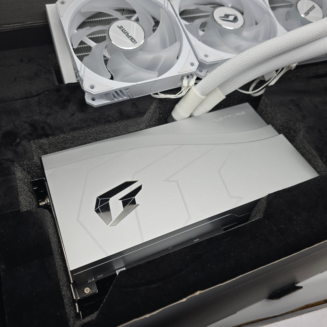 RTX 4090 NEPTUNE OC-V Edition 24GB 360mm AIO Liquid Cooled White, NVID ...